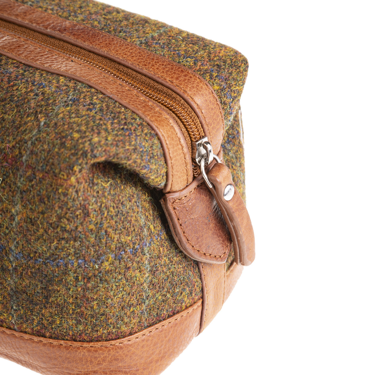 Ht Leather Large Wash Bag Autumn Brown Check / Tan | The Scotland Shop
