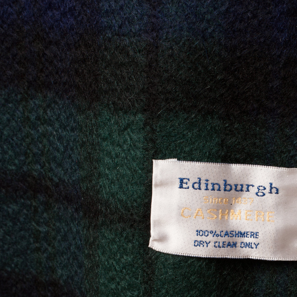 Edinburgh Cashmere Stole BLACK WATCH | The Scotland Shop
