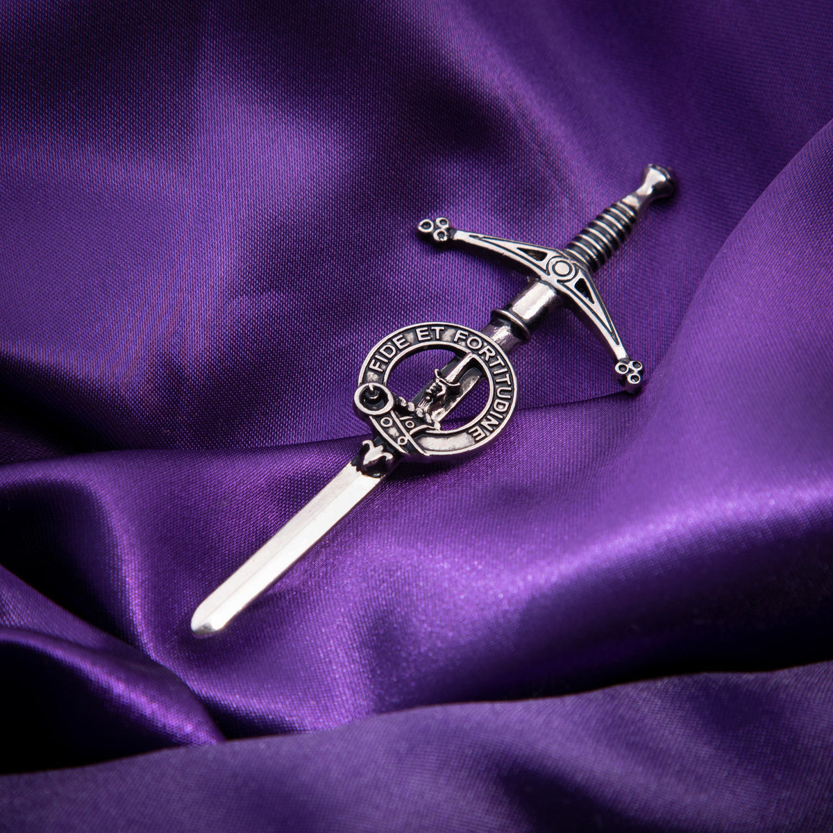 Clan Kilt Pin Shaw | The Scotland Shop